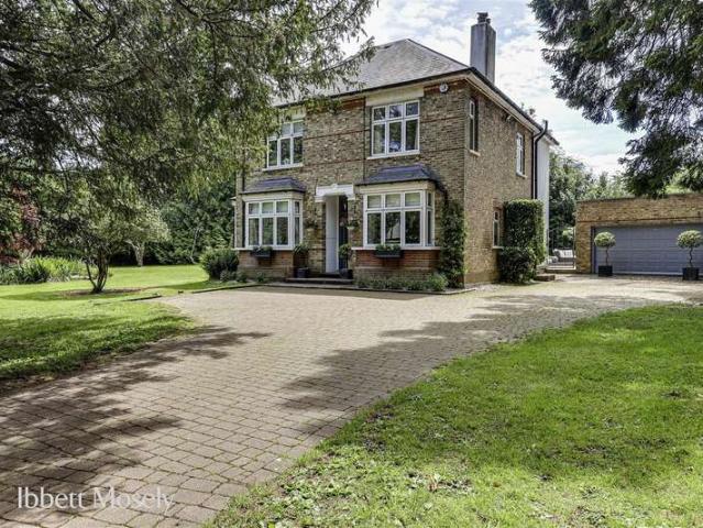 4 Bedroom Detached House