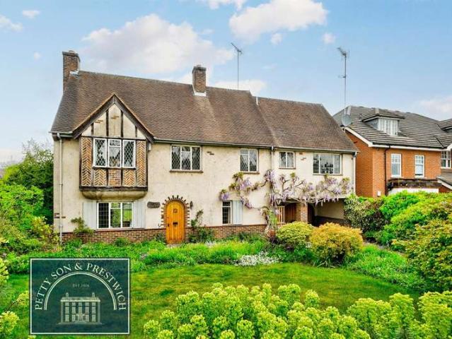 4 Bedroom Detached House