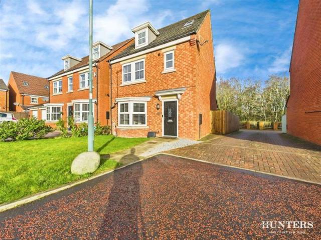 4 Bedroom Detached House