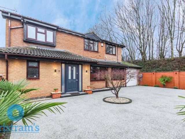 4 Bedroom Detached House