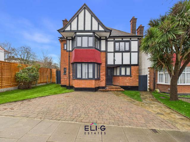 4 Bedroom Detached House