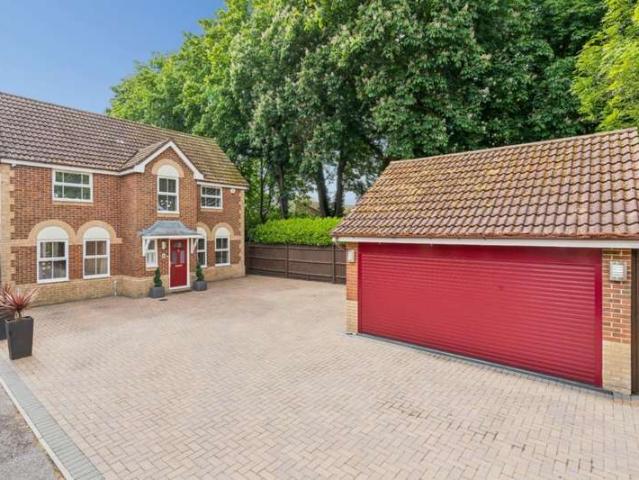 4 Bedroom Detached House