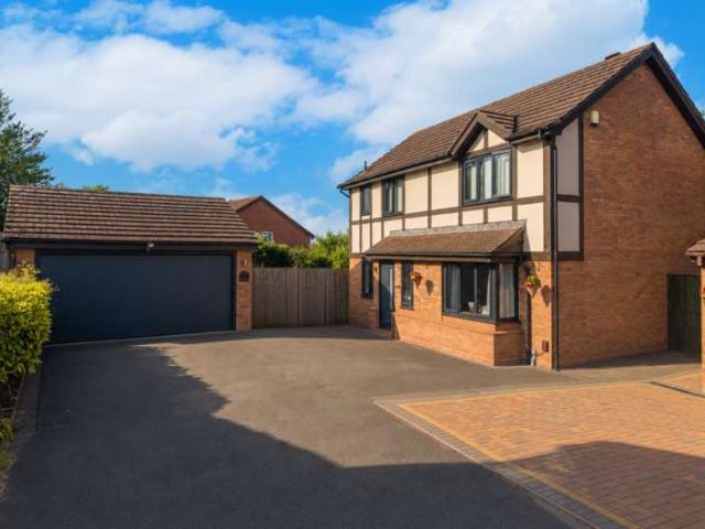 4 Bedroom Detached House