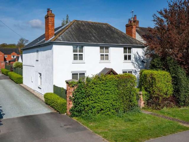 4 Bedroom Detached House