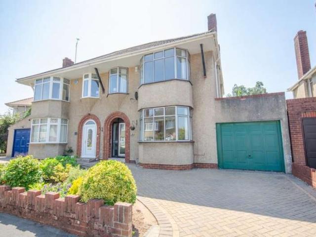 4 Bedroom Detached House