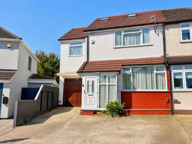4 Bedroom Detached House