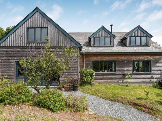 4 Bedroom Detached House