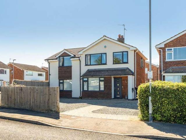 4 Bedroom Detached House
