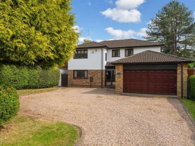 4 Bedroom Detached House