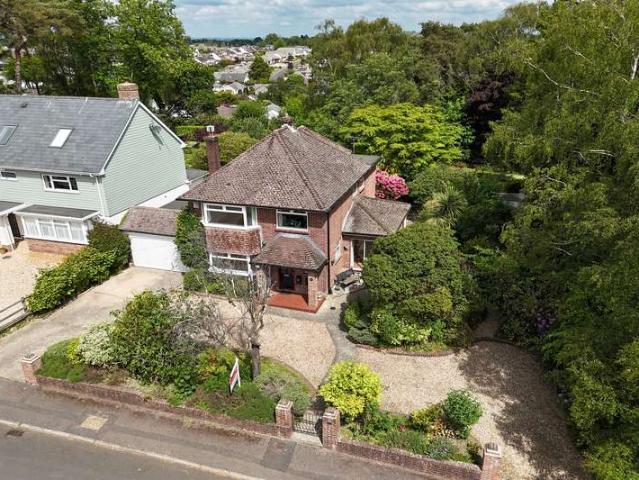 4 Bedroom Detached House