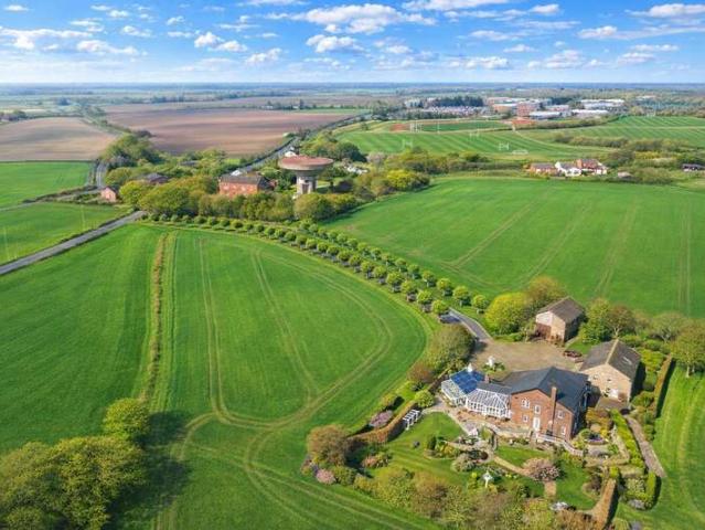 4 Bedroom Detached House
