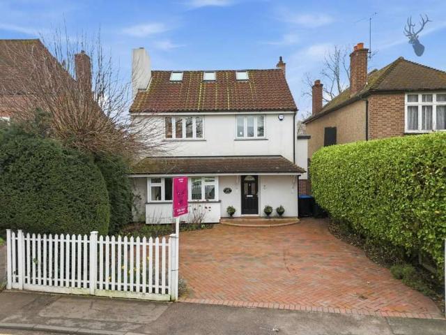 4 Bedroom Detached House