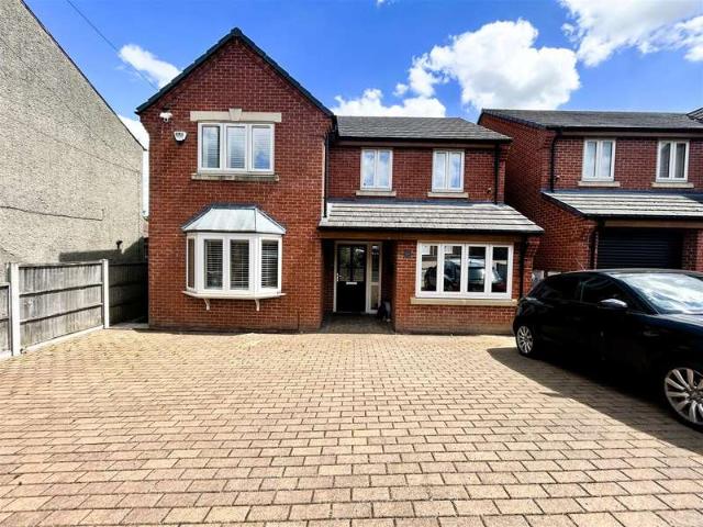 4 Bedroom Detached House