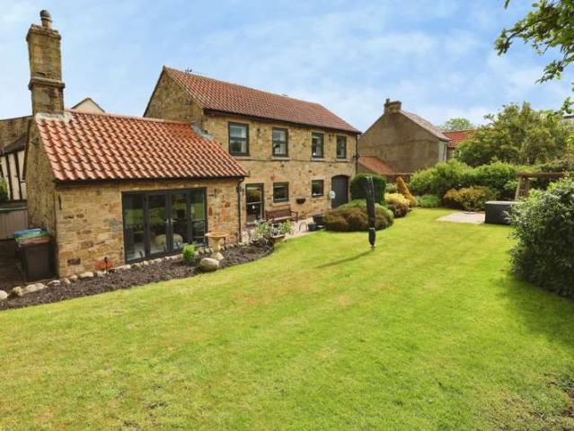 4 Bedroom Detached House