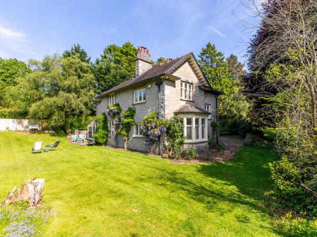 4 Bedroom Detached House
