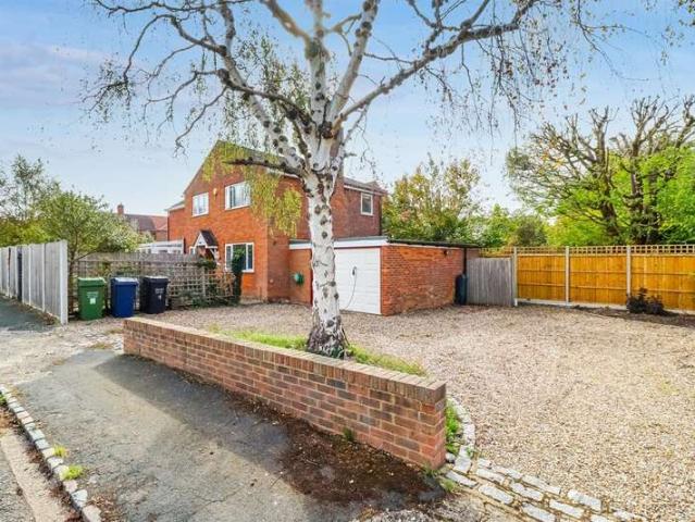 4 Bedroom Detached House