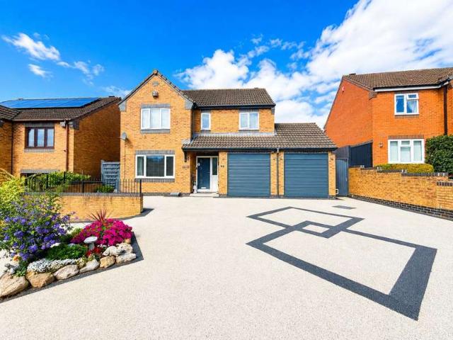 4 Bedroom Detached House