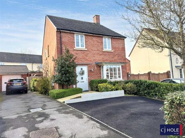 4 Bedroom Detached House