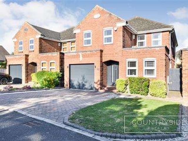 4 Bedroom Detached House