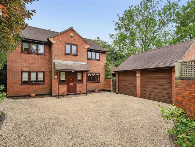 4 Bedroom Detached House