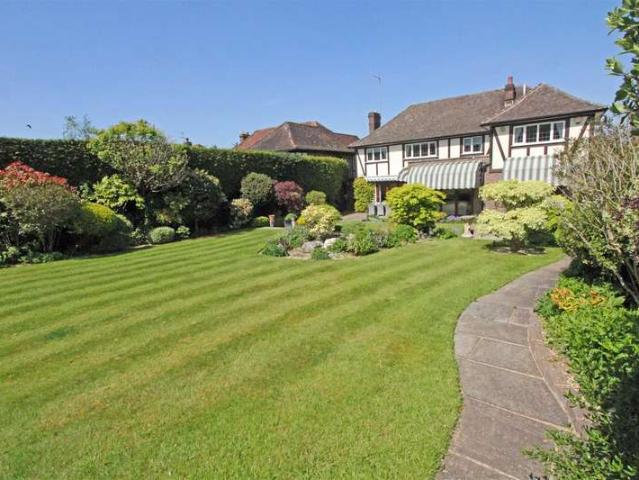 4 Bedroom Detached House