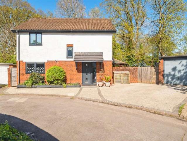 4 Bedroom Detached House