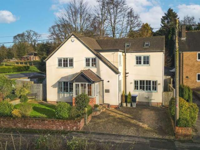 4 Bedroom Detached House