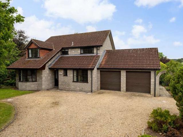 4 Bedroom Detached House