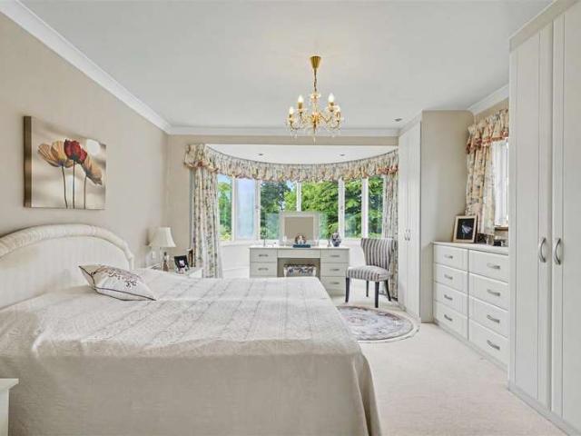 3 Bedroom Detached House