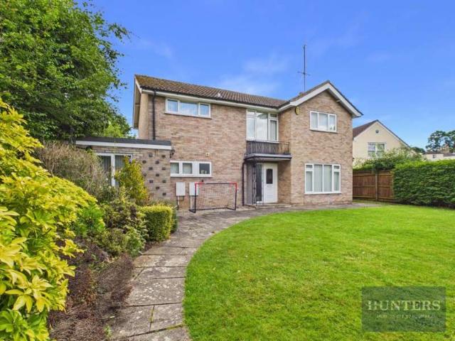 4 Bedroom Detached House