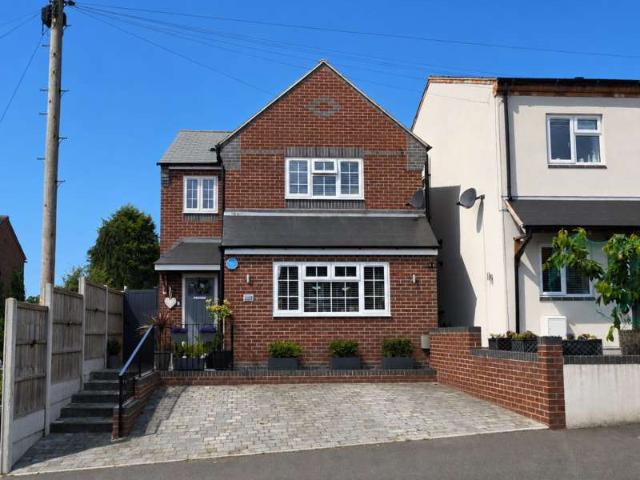 4 Bedroom Detached House