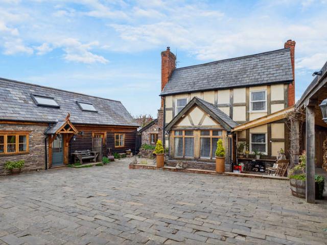 4 Bedroom Detached House