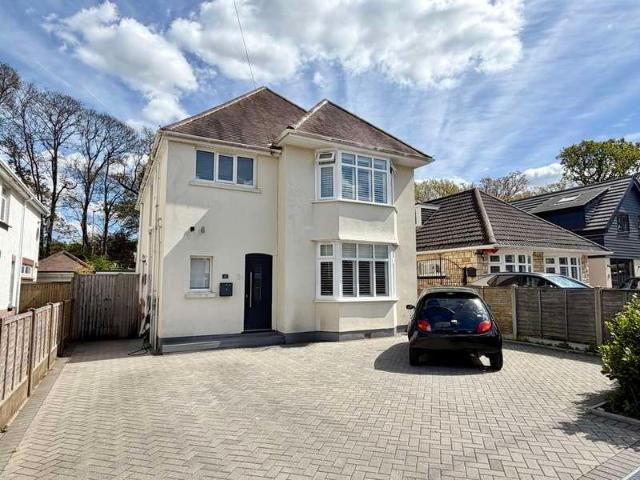 4 Bedroom Detached House