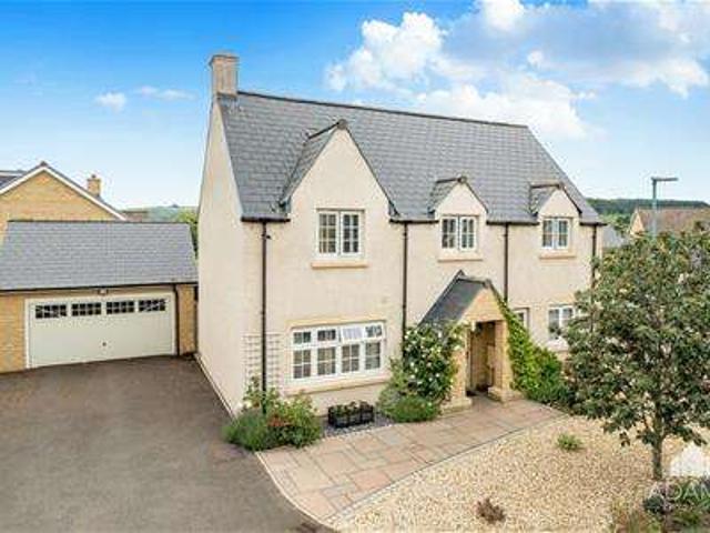 4 Bedroom Detached House