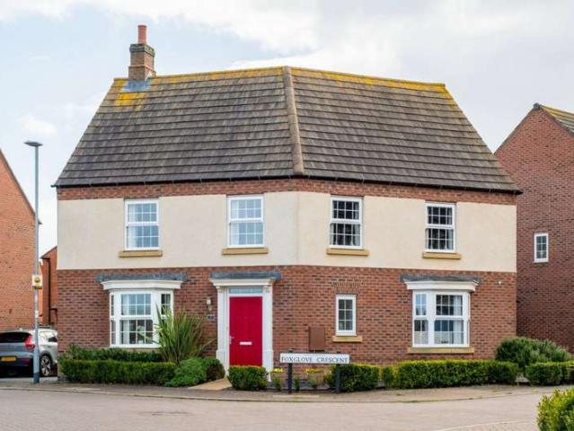 4 Bedroom Detached House