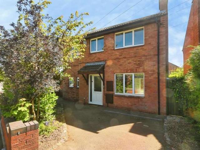 4 Bedroom Detached House