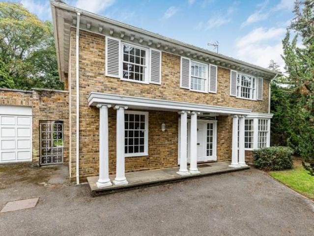 4 Bedroom Detached House