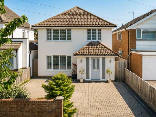 4 Bedroom Detached House