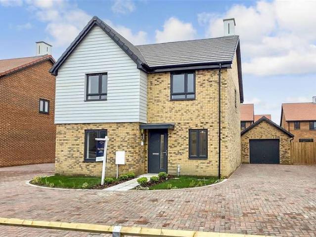 4 Bedroom Detached House