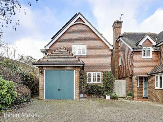 4 Bedroom Detached House