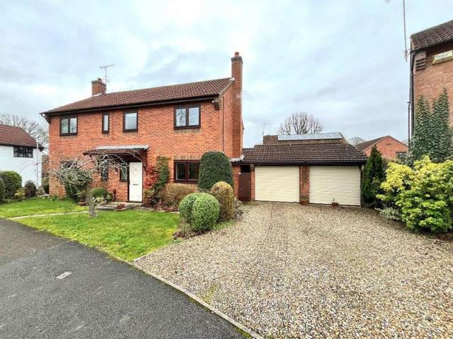 4 Bedroom Detached House