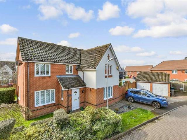 4 Bedroom Detached House
