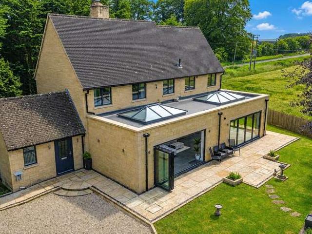 4 Bedroom Detached House
