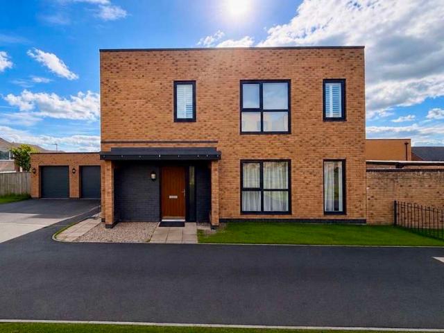 4 Bedroom Detached House