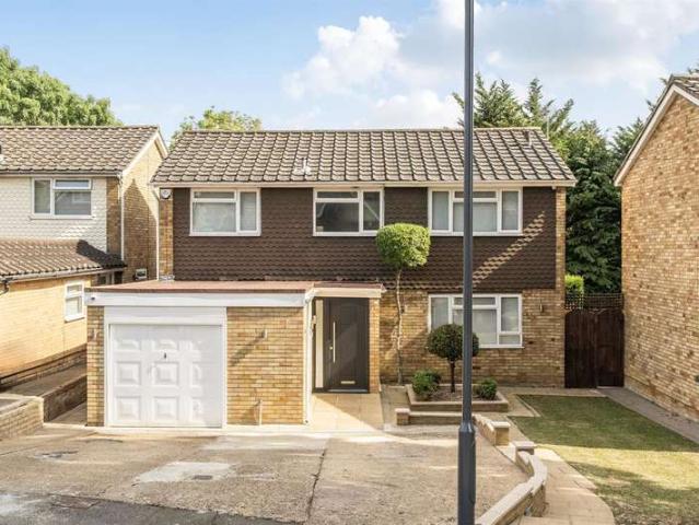 4 Bedroom Detached House