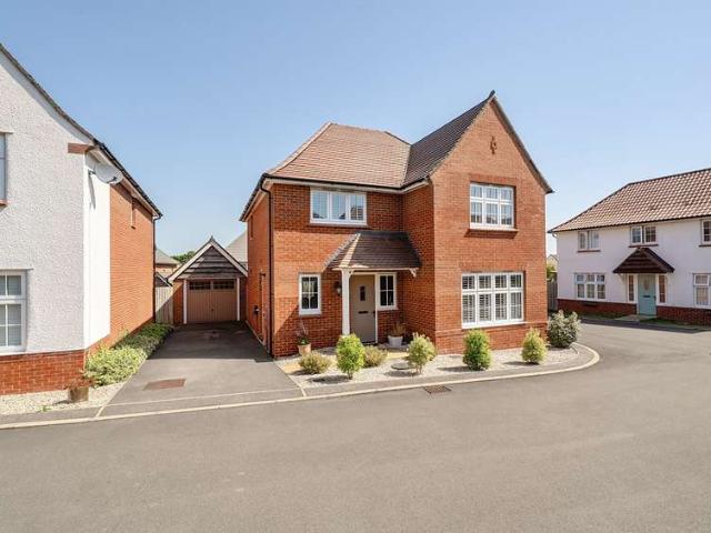 4 Bedroom Detached House