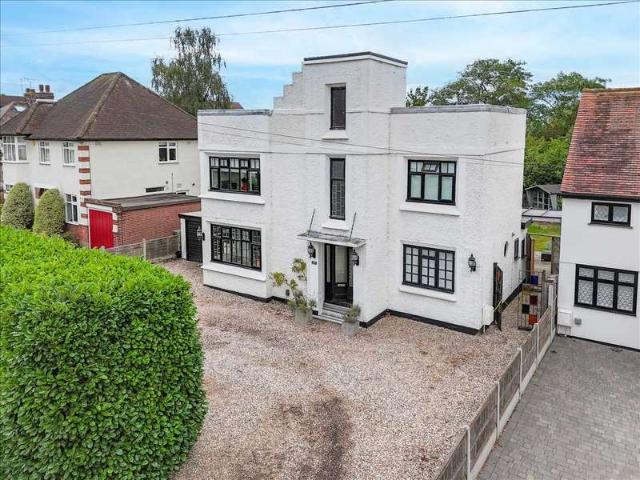 4 Bedroom Detached House
