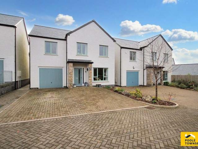 4 Bedroom Detached House