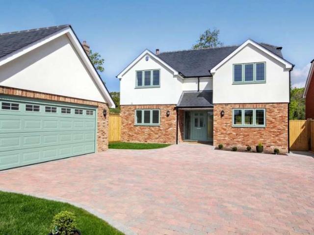 4 Bedroom Detached House