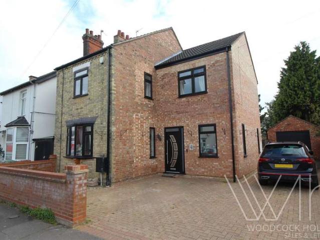 4 Bedroom Detached House